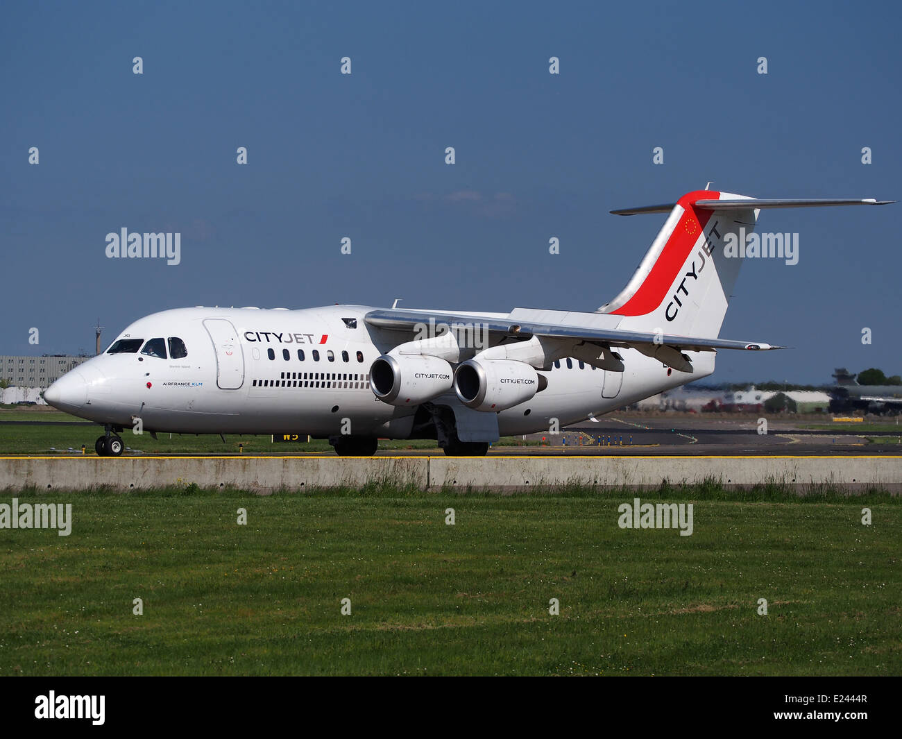 Rj 85 cityjet hi-res stock photography and images - Alamy