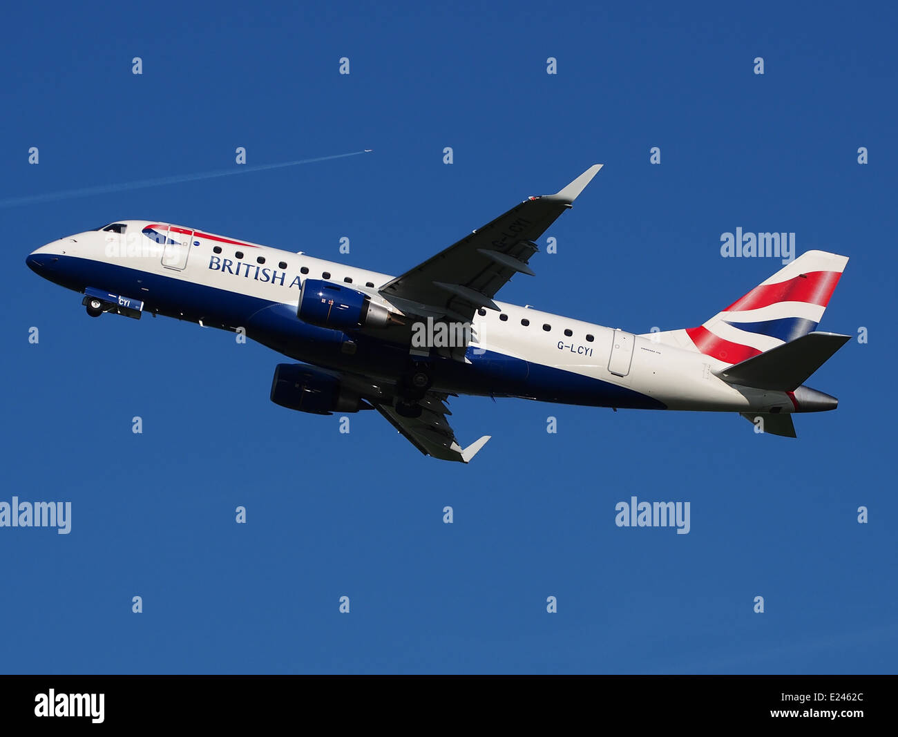 G-LCYI, a British Airways Embraer 170, taking off from Schiphol Airport ...