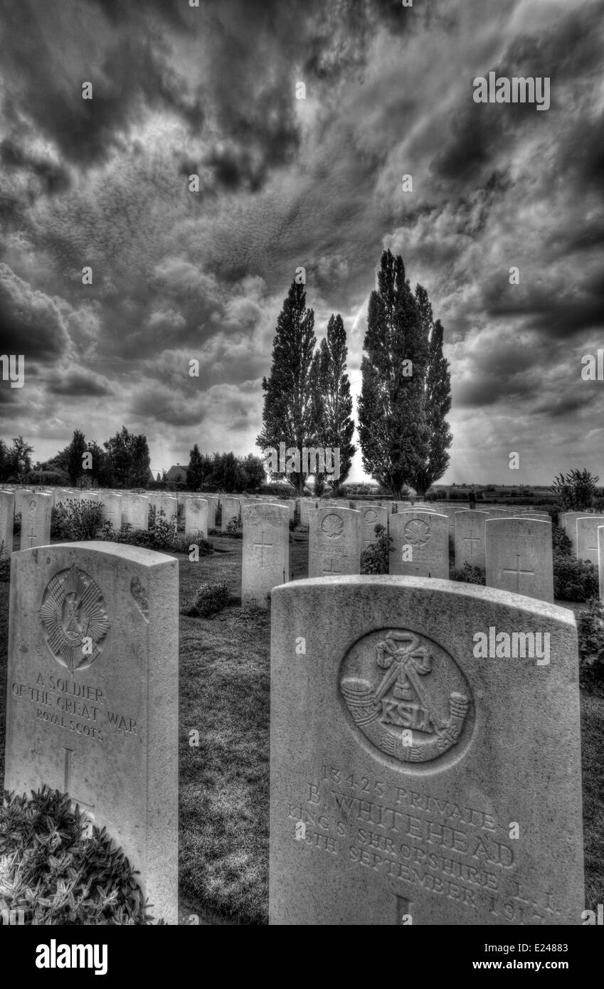 Ww1 graves hi-res stock photography and images - Alamy