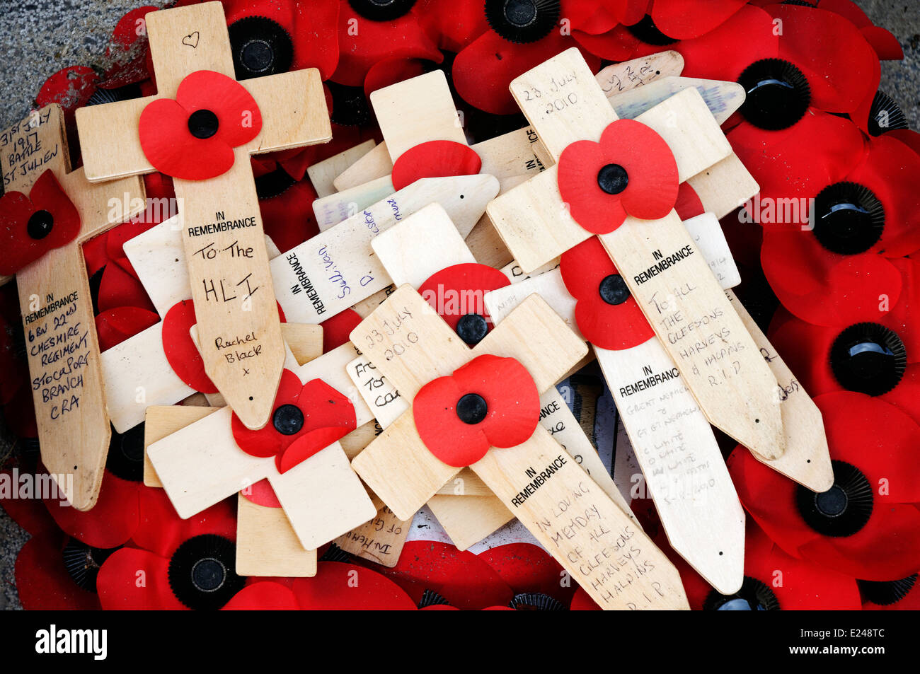 Wooden cross at war memorial hi-res stock photography and images - Alamy