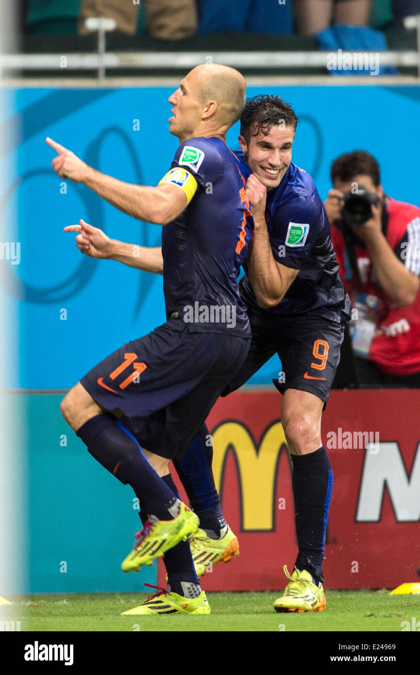 Robin van persie 2014 celebrates hi-res stock photography and images ...