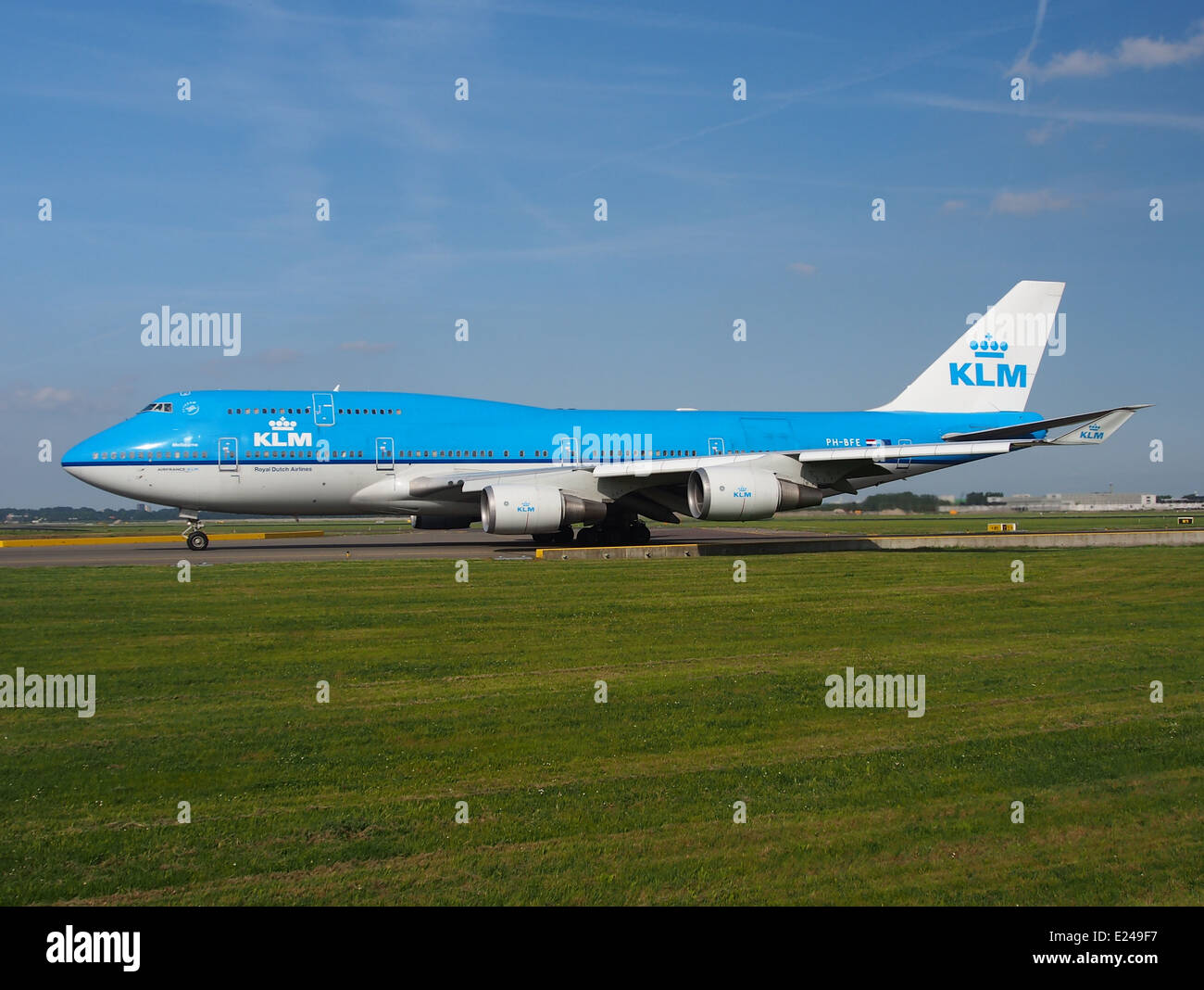 KLM Boeing 747-400 PH-BFE taxis at Schiphol Airport (AMS - EHAM) in The ...