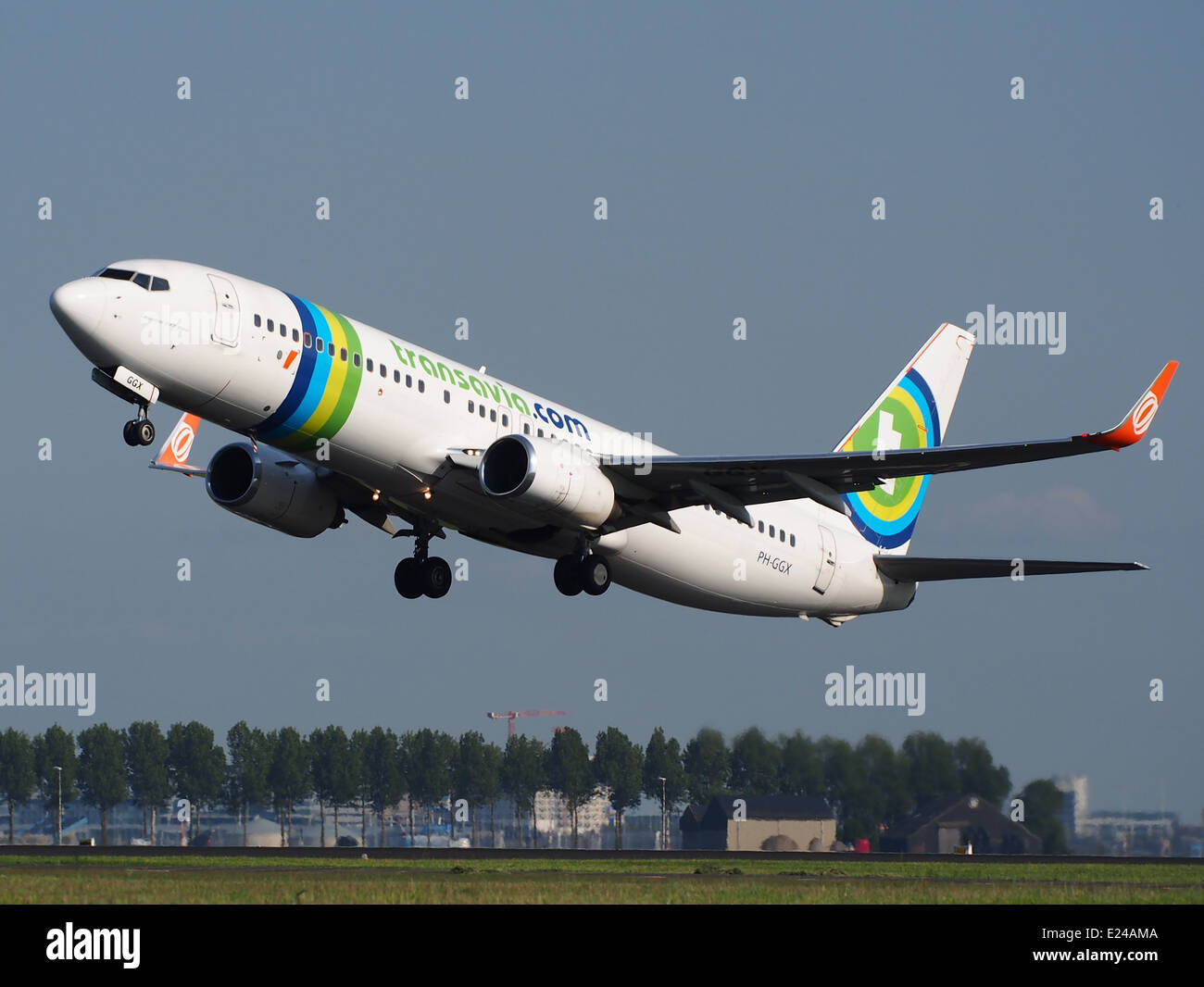 Ph ggx transavia boeing 737 800 takeoff from schiphol ams eham hi-res ...