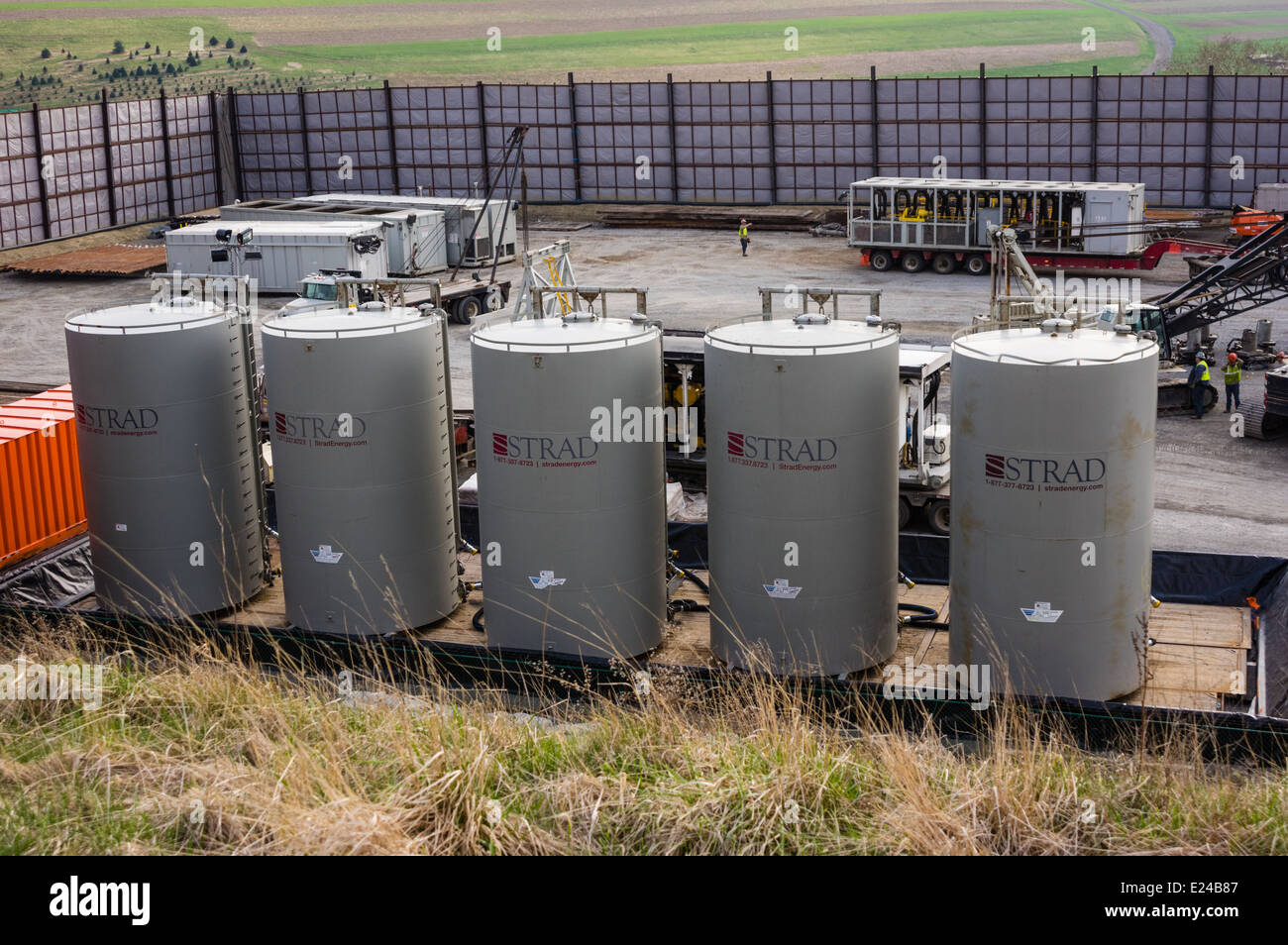 Gas well fracking site with equipment being erected. Pittsburgh ...
