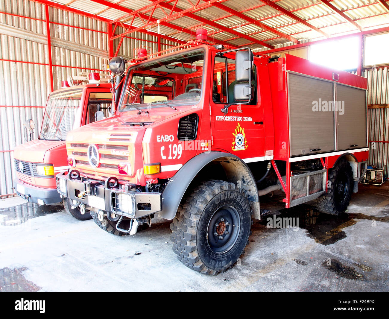 Unimog u4000 fire engine of the fire sub station of apollonia hi-res ...
