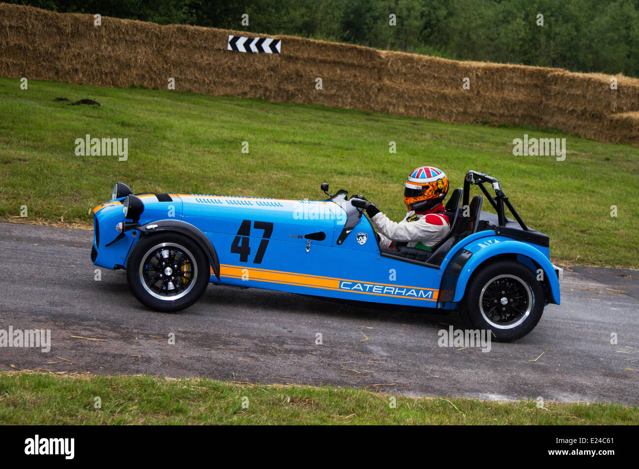 No.47 Caterham 7620R driven by Scott Mansell at the Cholmondeley ...