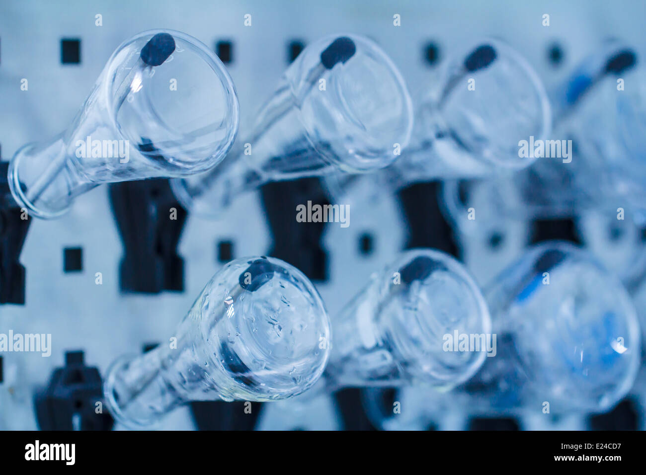 Transparent flasks hi-res stock photography and images - Alamy Transparent flasks hi-res stock photography and images - Alamy