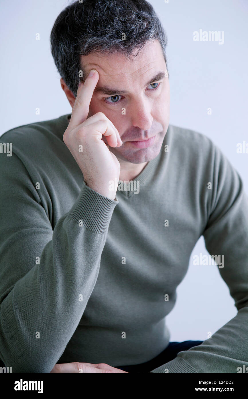 Dejected man hi-res stock photography and images - Alamy