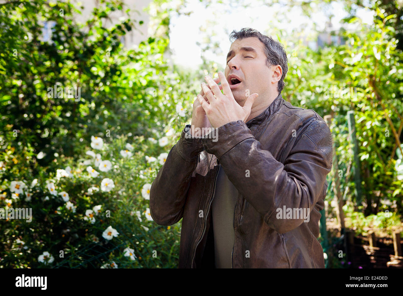 Man flower allergy hi-res stock photography and images - Alamy