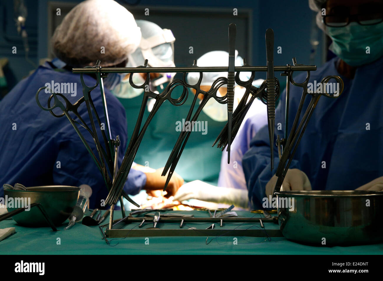 Surgery in africa Stock Photo - Alamy