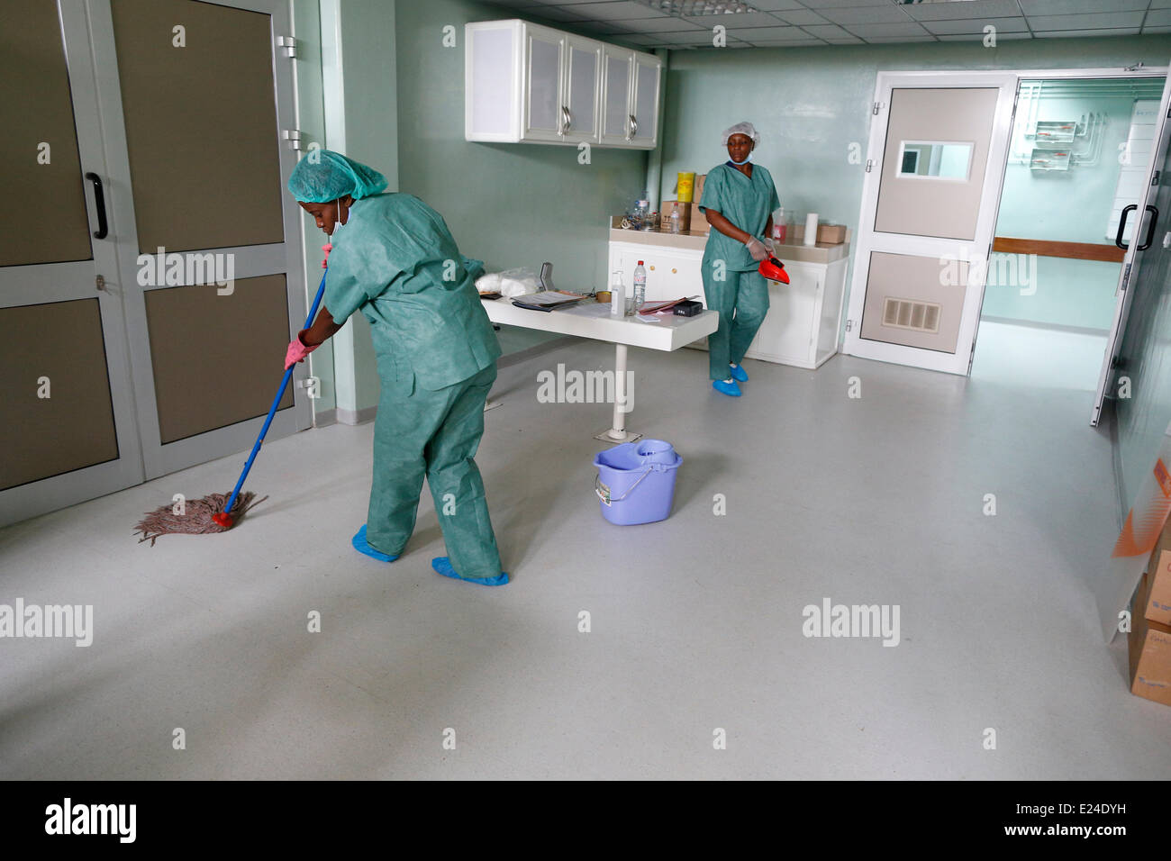 A hospital in africa Stock Photo - Alamy