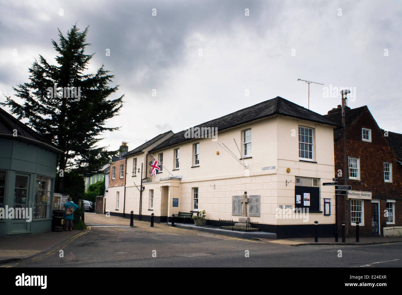 Henfield war memorial hi-res stock photography and images - Alamy