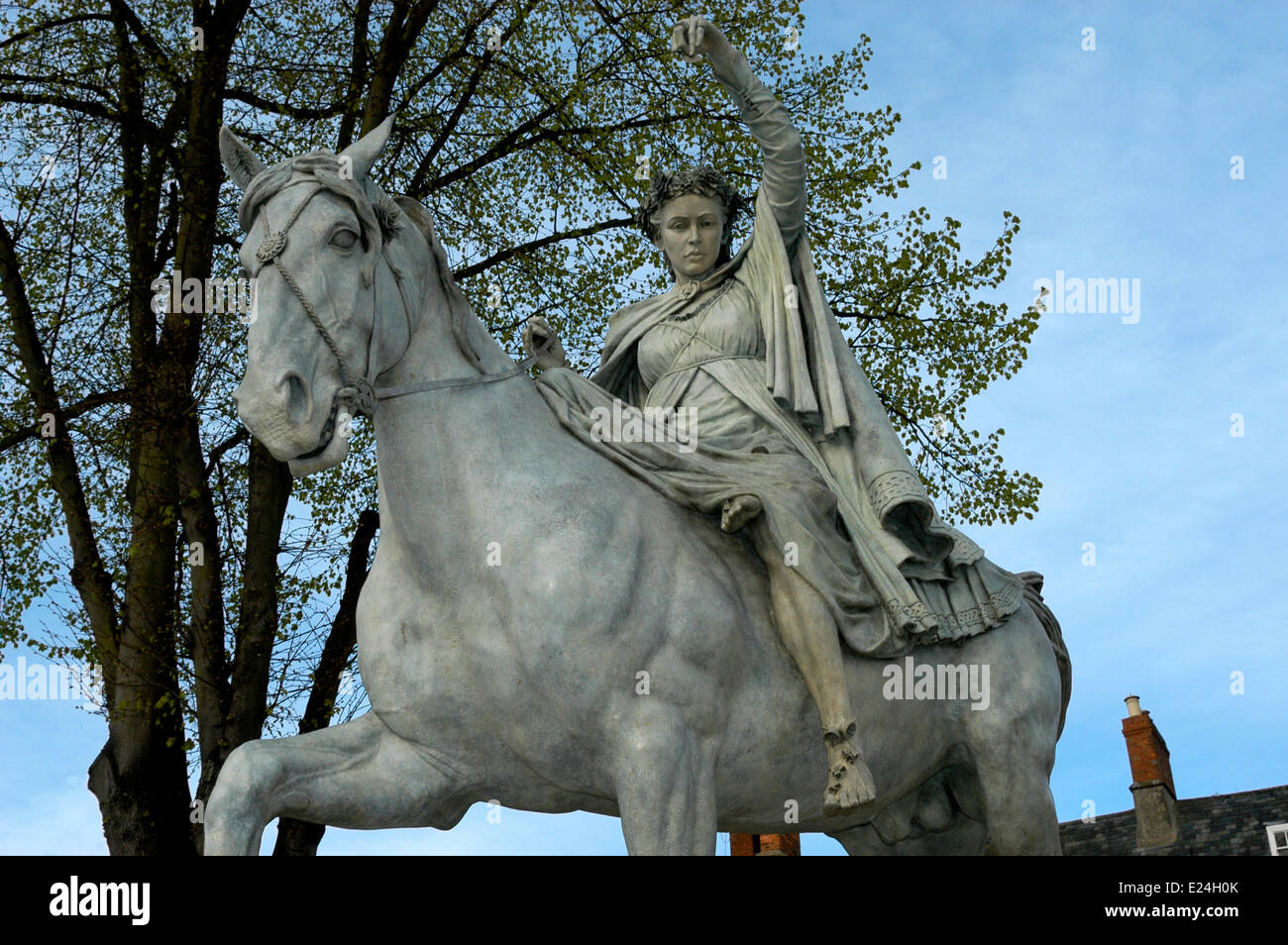 Statue of the 'Fine Lady upon a White Horse' at Banbury Cross in ...
