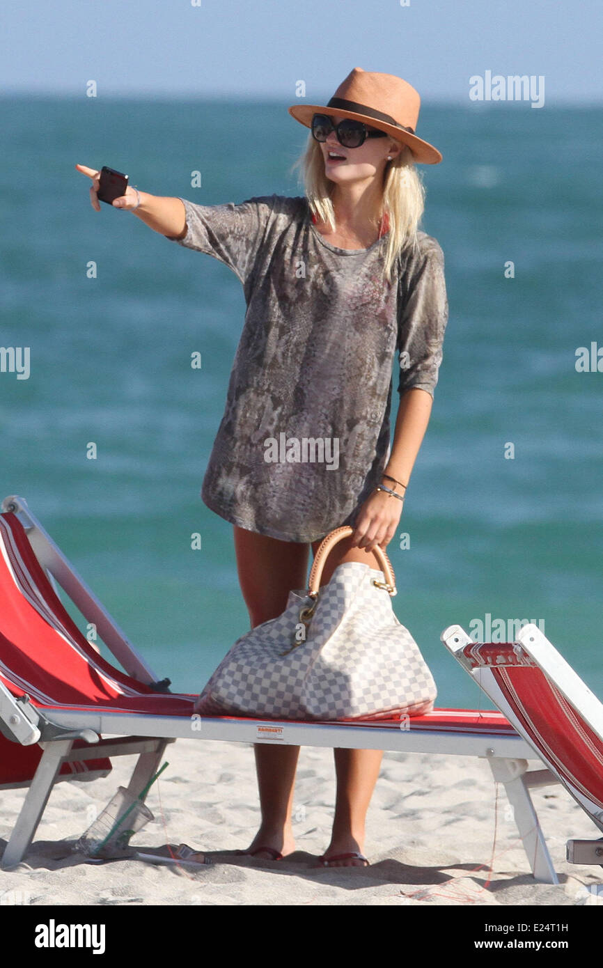 Emma Rigby and Ed Speleers enjoy the sun during a holiday in Miami ...