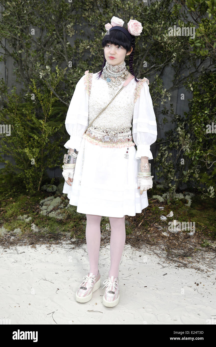 Paris Fashion Week Haute Couture Spring 2013 - Chanel - Outside ...