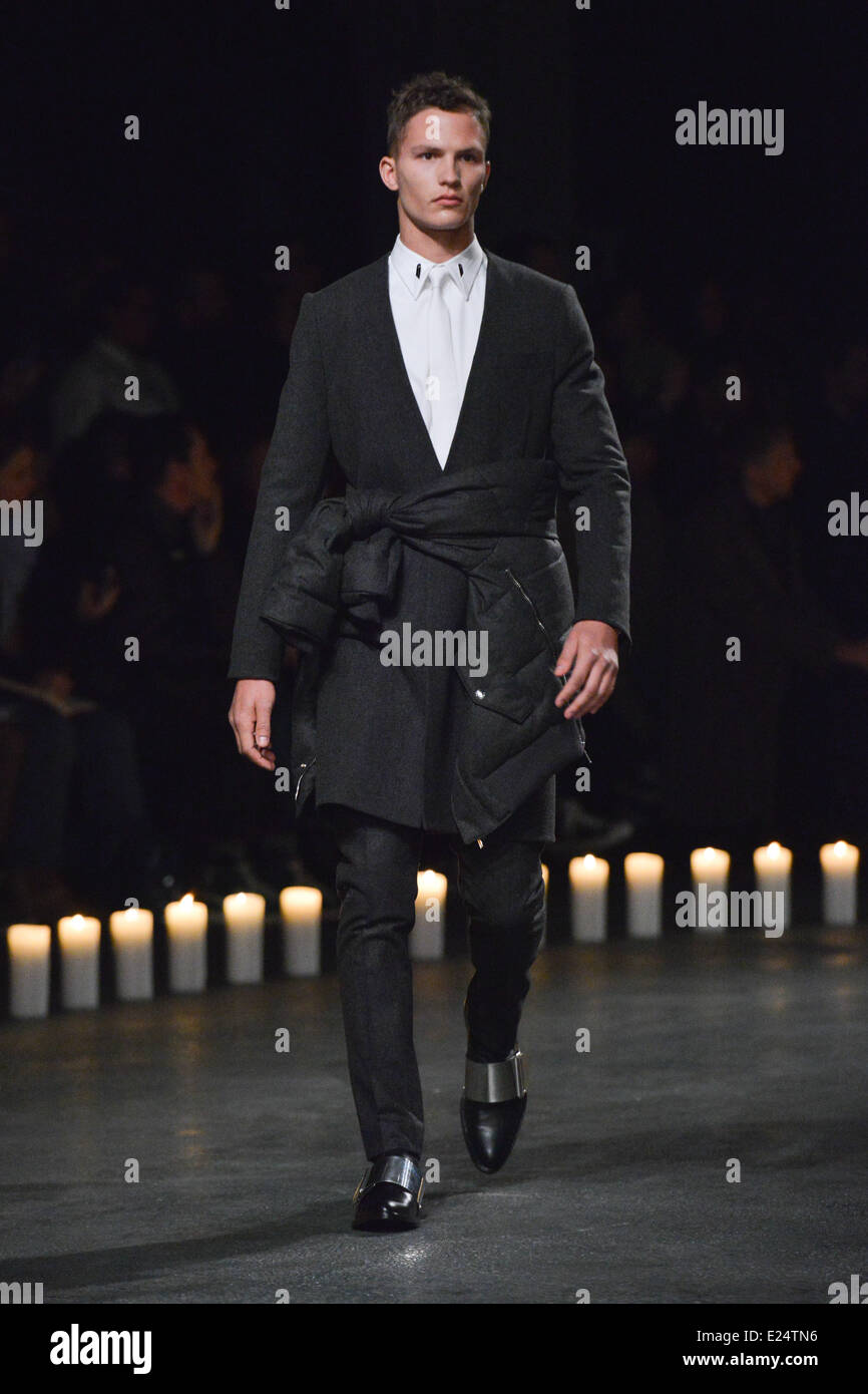 Paris Fashion Week Autumn / Winter 2013 - Givenchy Men -Catwalk Where ...