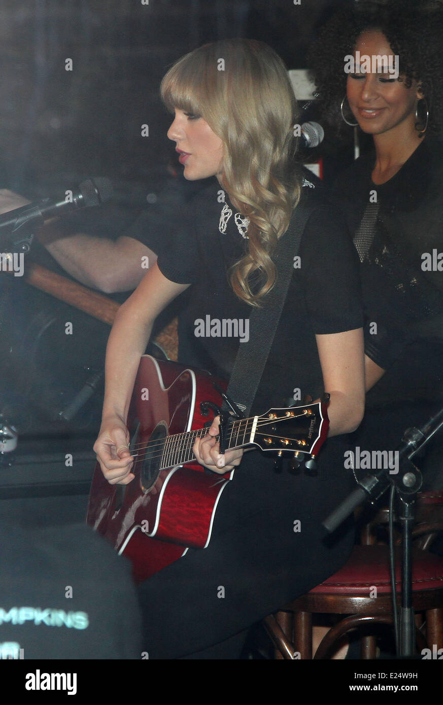 Taylor Swift performs on a boat in Paris Featuring: Taylor Swift Where ...