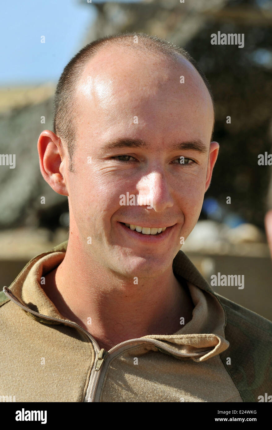 British army gunner helicopter hi-res stock photography and images - Alamy