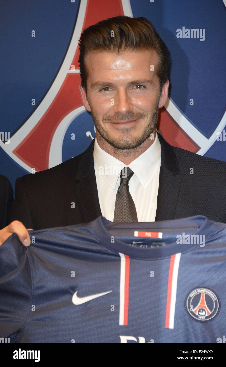 David beckham attends press conference hi-res stock photography and ...