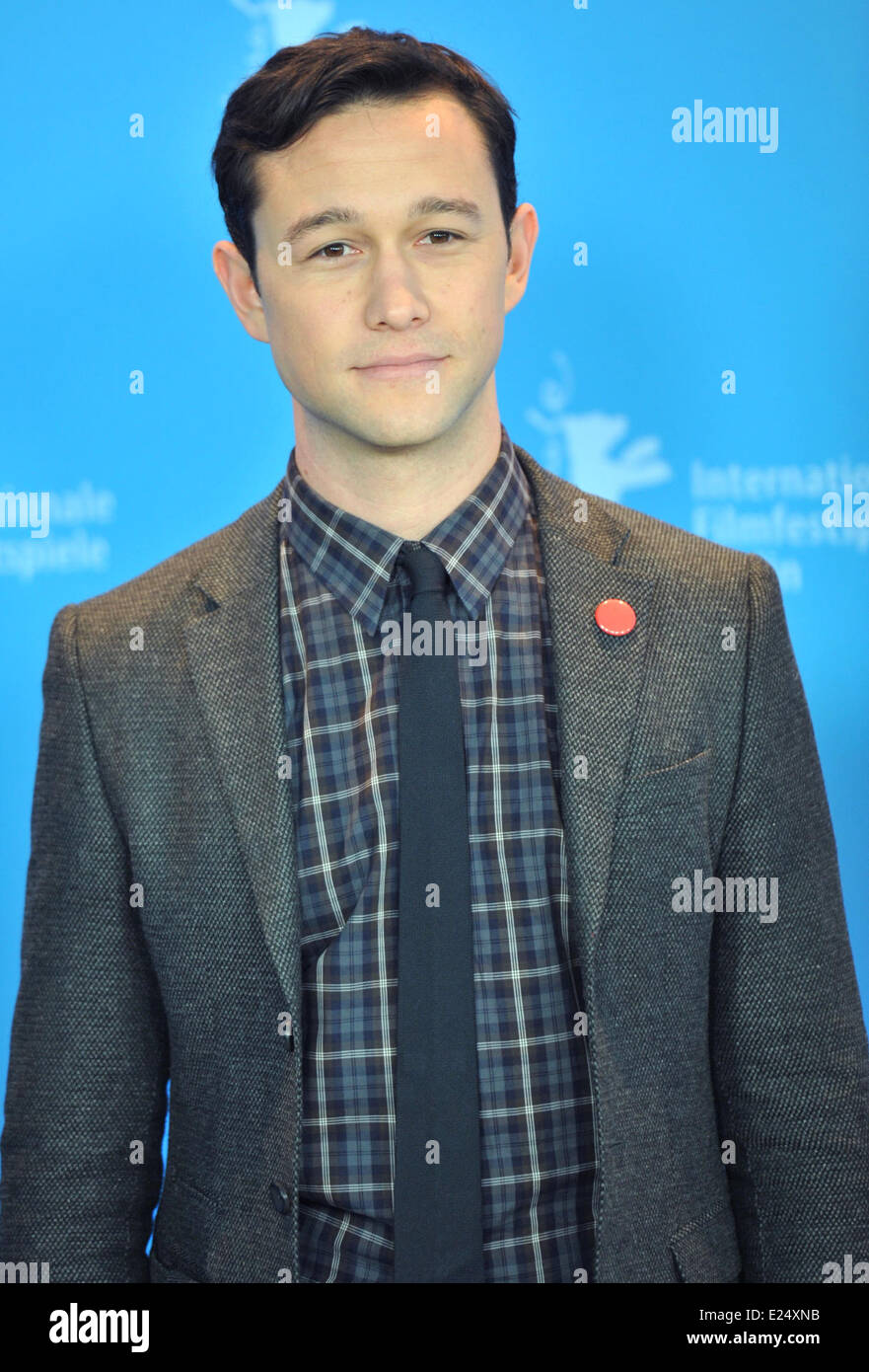 Don jons addiction hi-res stock photography and images - Alamy