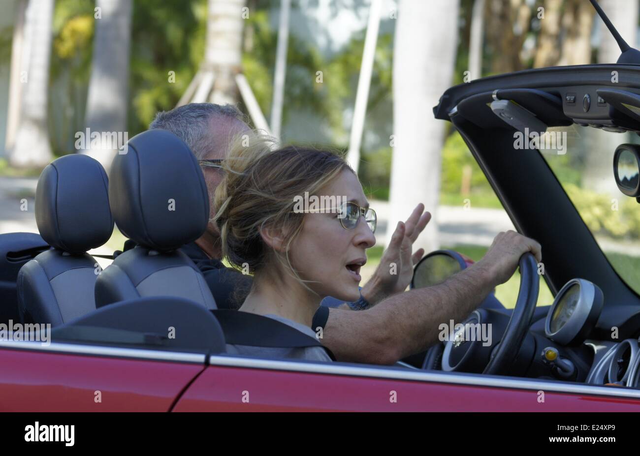 Sarah Jessica Parker spends time with a friend in Miami Featuring ...