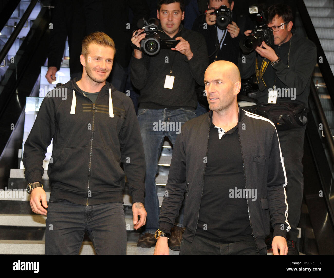 David Beckham and Zinedine Zidane meet and sign autographs for fans at ...