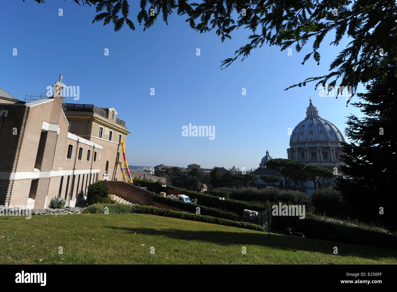 The 'Mater Ecclesiae' monastery in the Vatican gardens where Pope ...