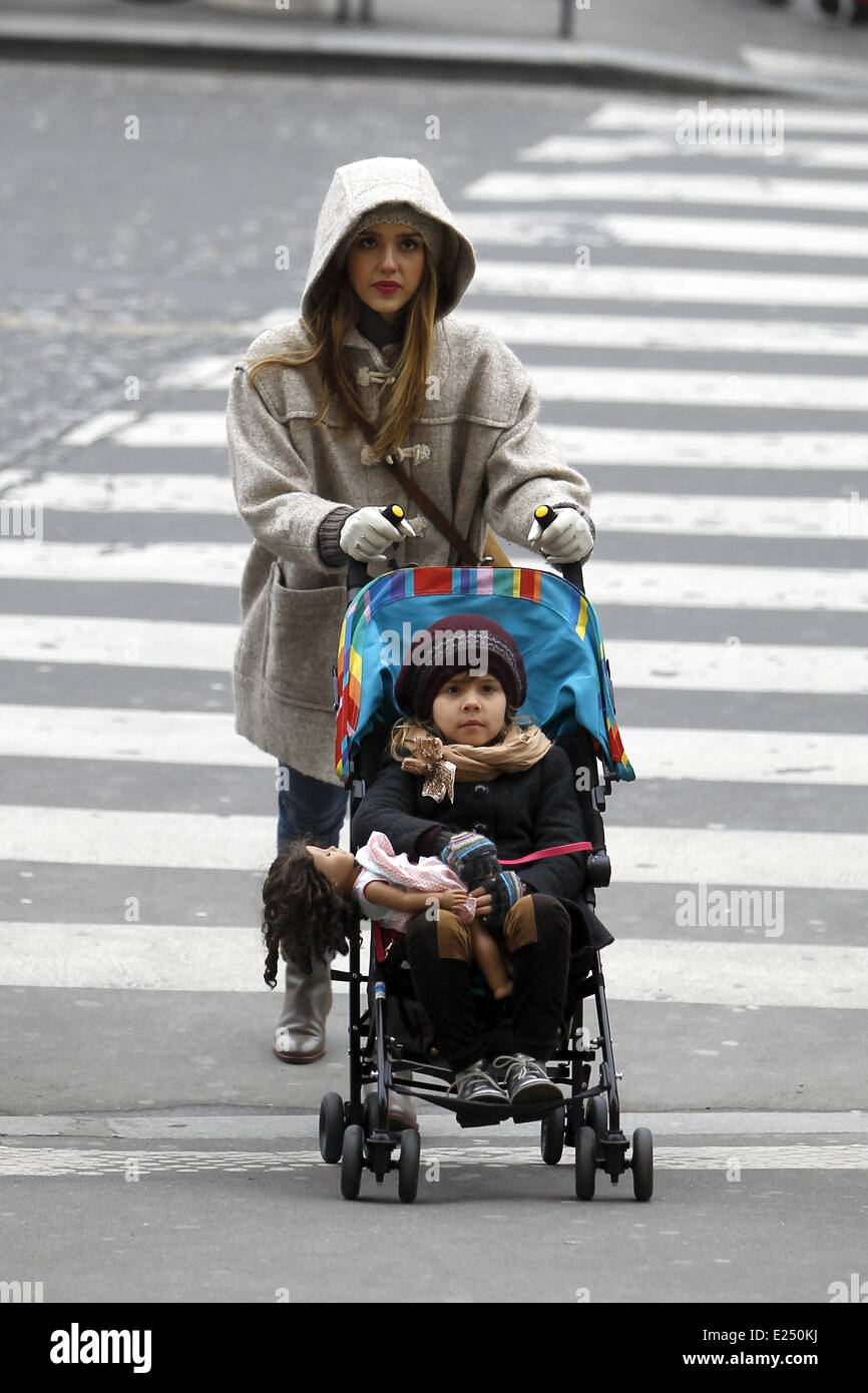 Jessica Alba pushes her daughter, Honor Marie Warren, ina stroller ...