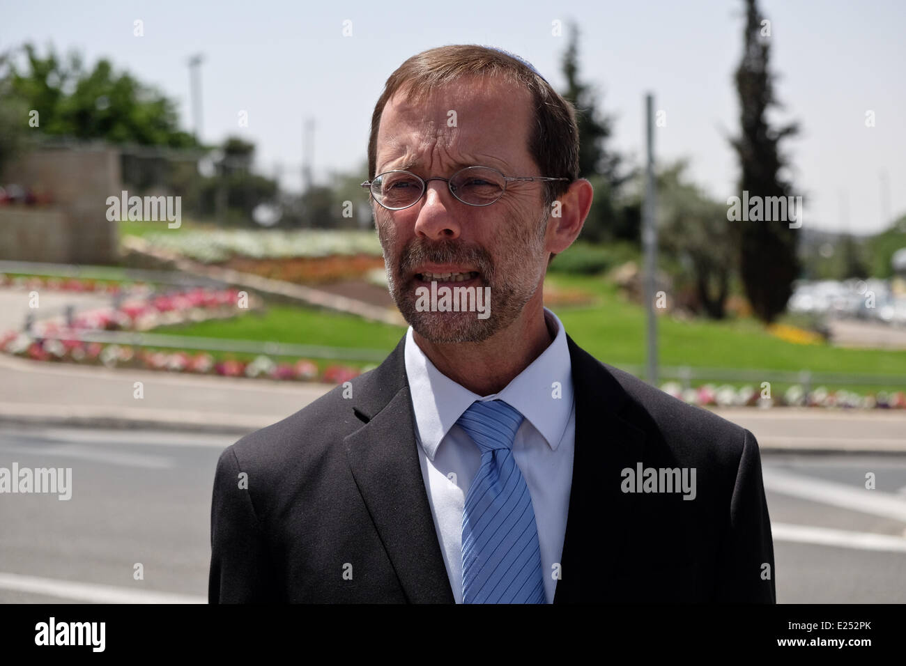 Moshe feiglin hi-res stock photography and images - Alamy