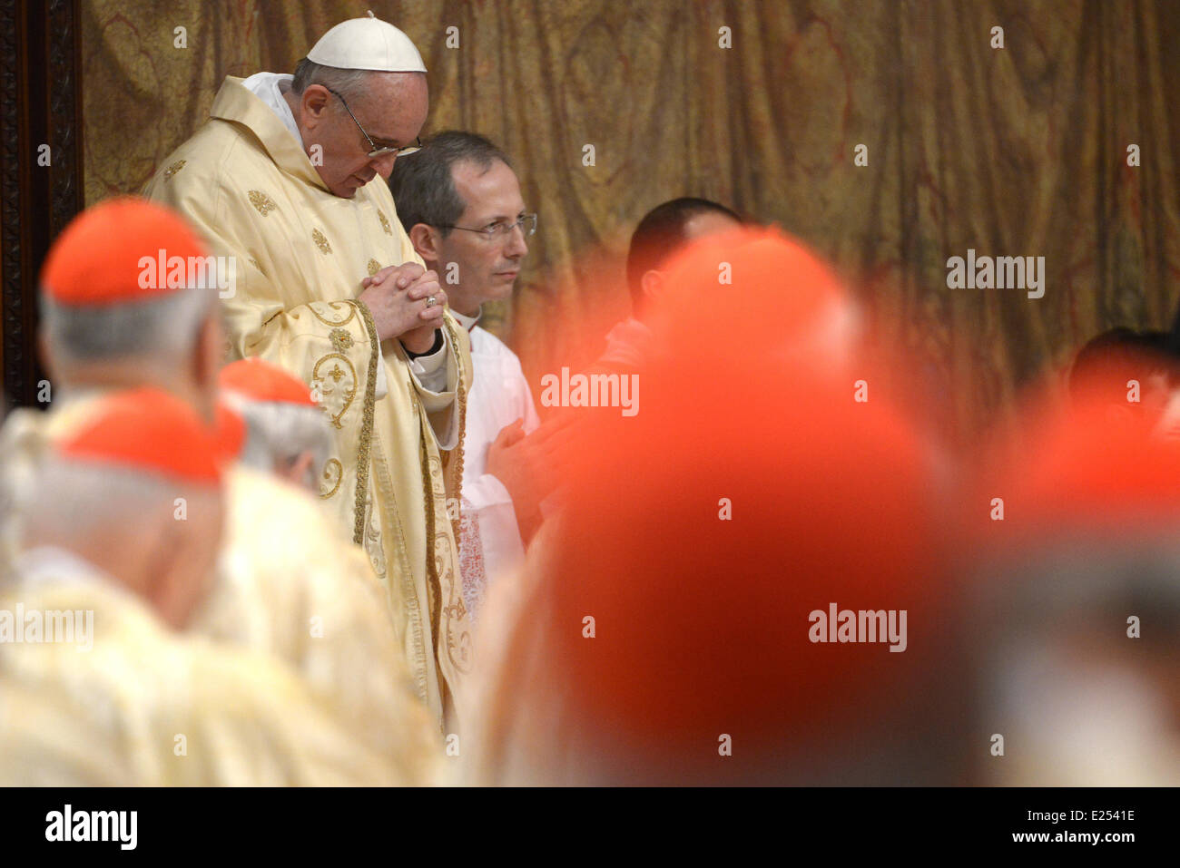 Jorge mario bergoglio sistine chapel hi-res stock photography and ...