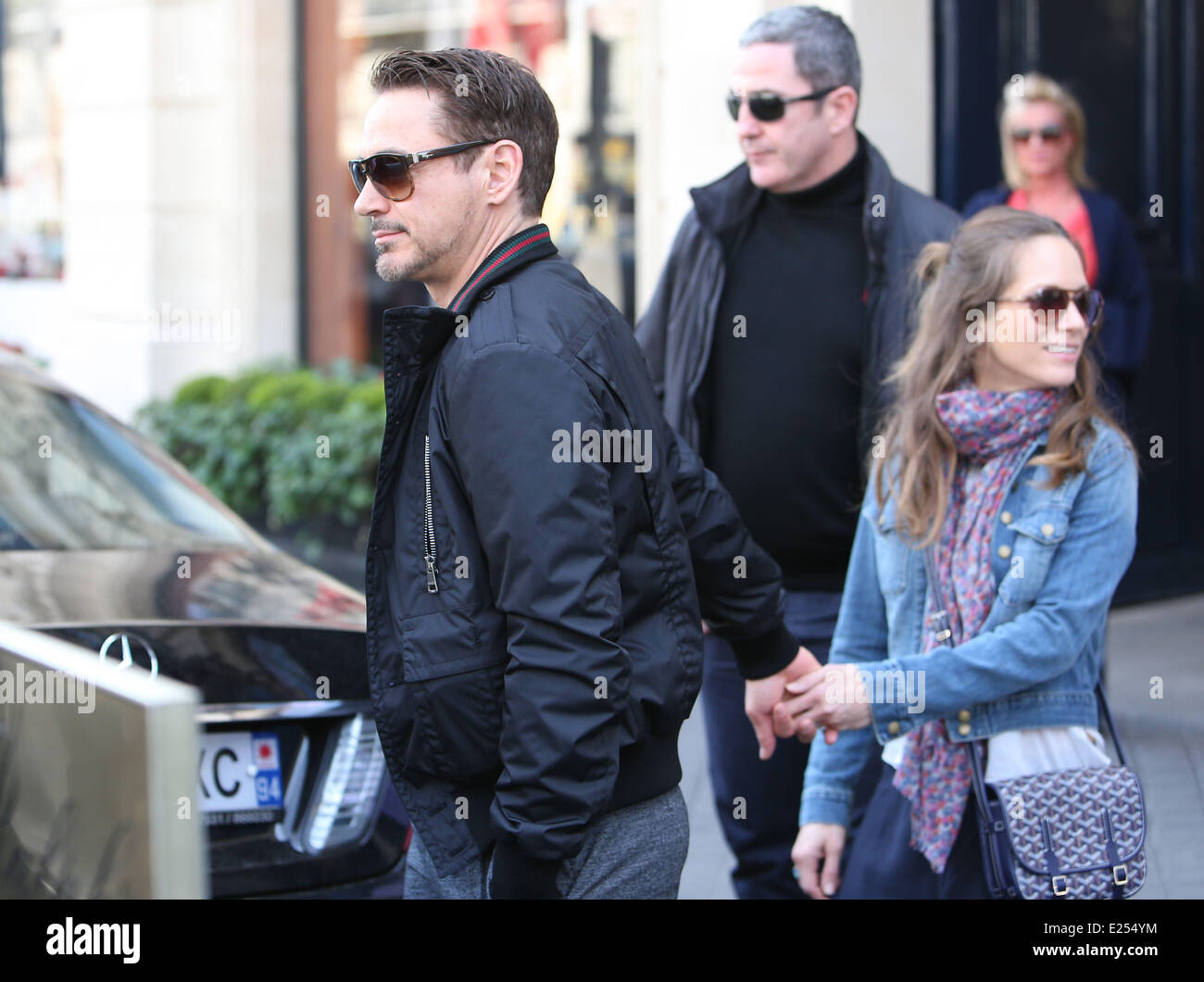 Robert Downey Jr Has Lunch With His Wife Susan And Son Exton At Le 8712