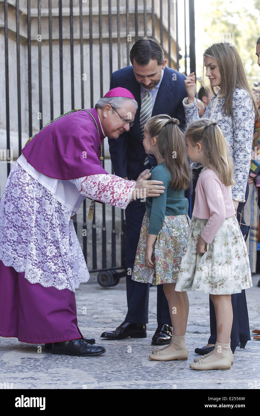 Spanish Royals attend the Easter mass at Palma Cathedral Featuring ...