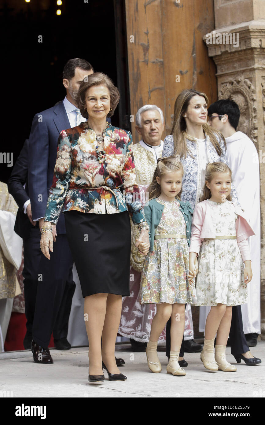 Spanish Royals attend the Easter mass at Palma Cathedral Featuring ...