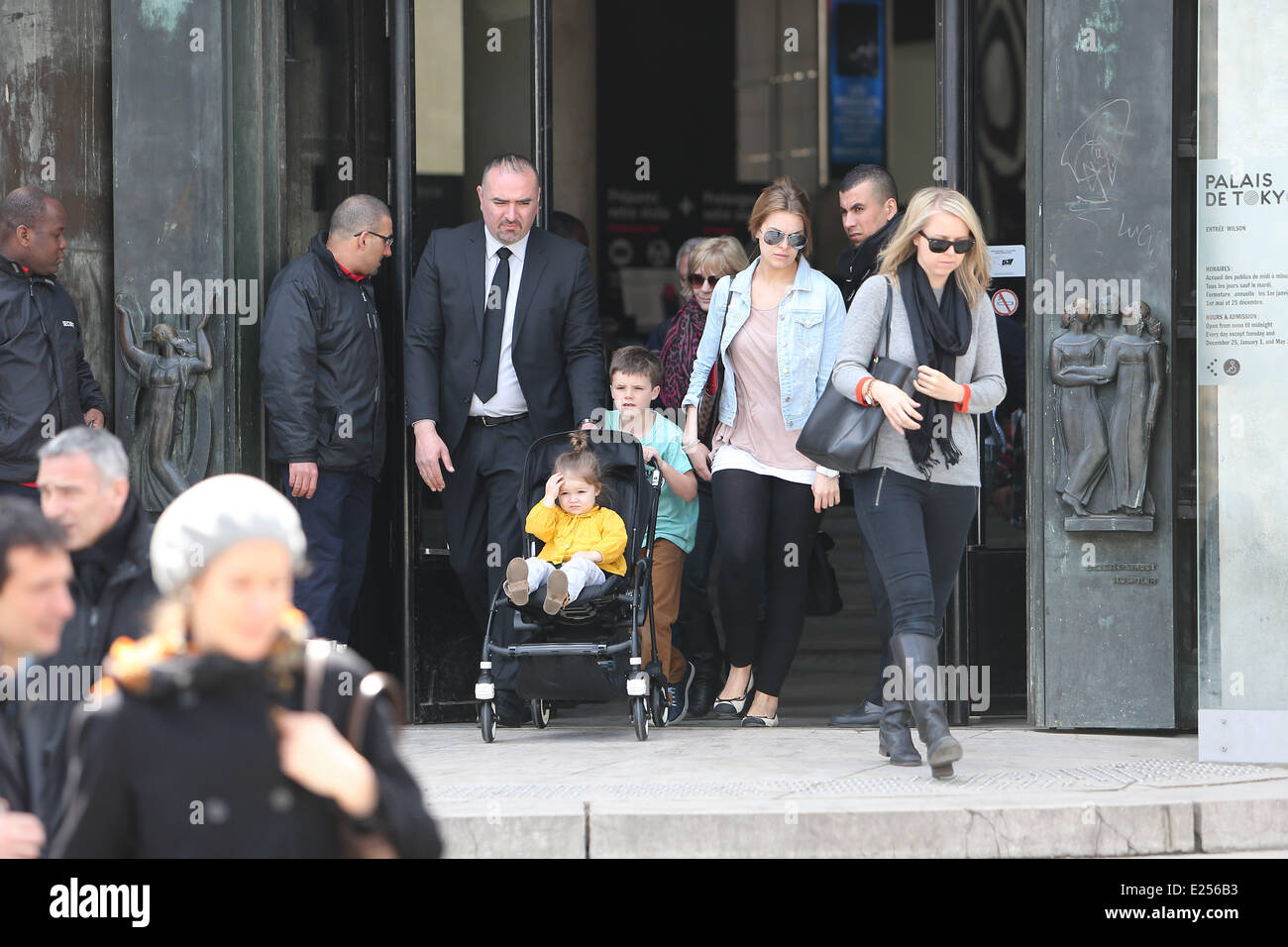 Brooklyn beckham victoria cruz hi-res stock photography and images - Alamy