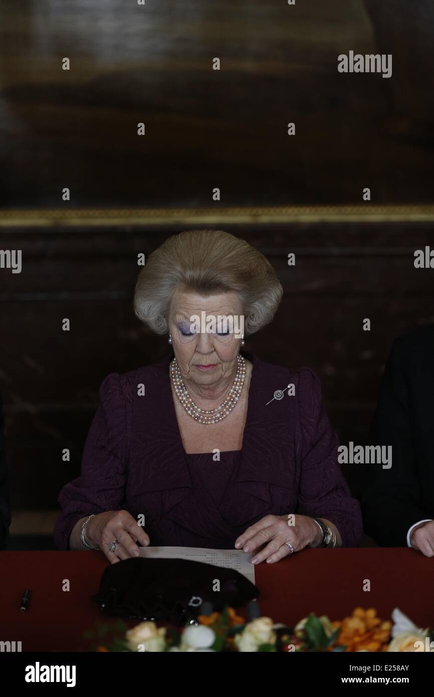 Queen Beatrix abdicates to her son, Prince Willem-Alexander the new ...