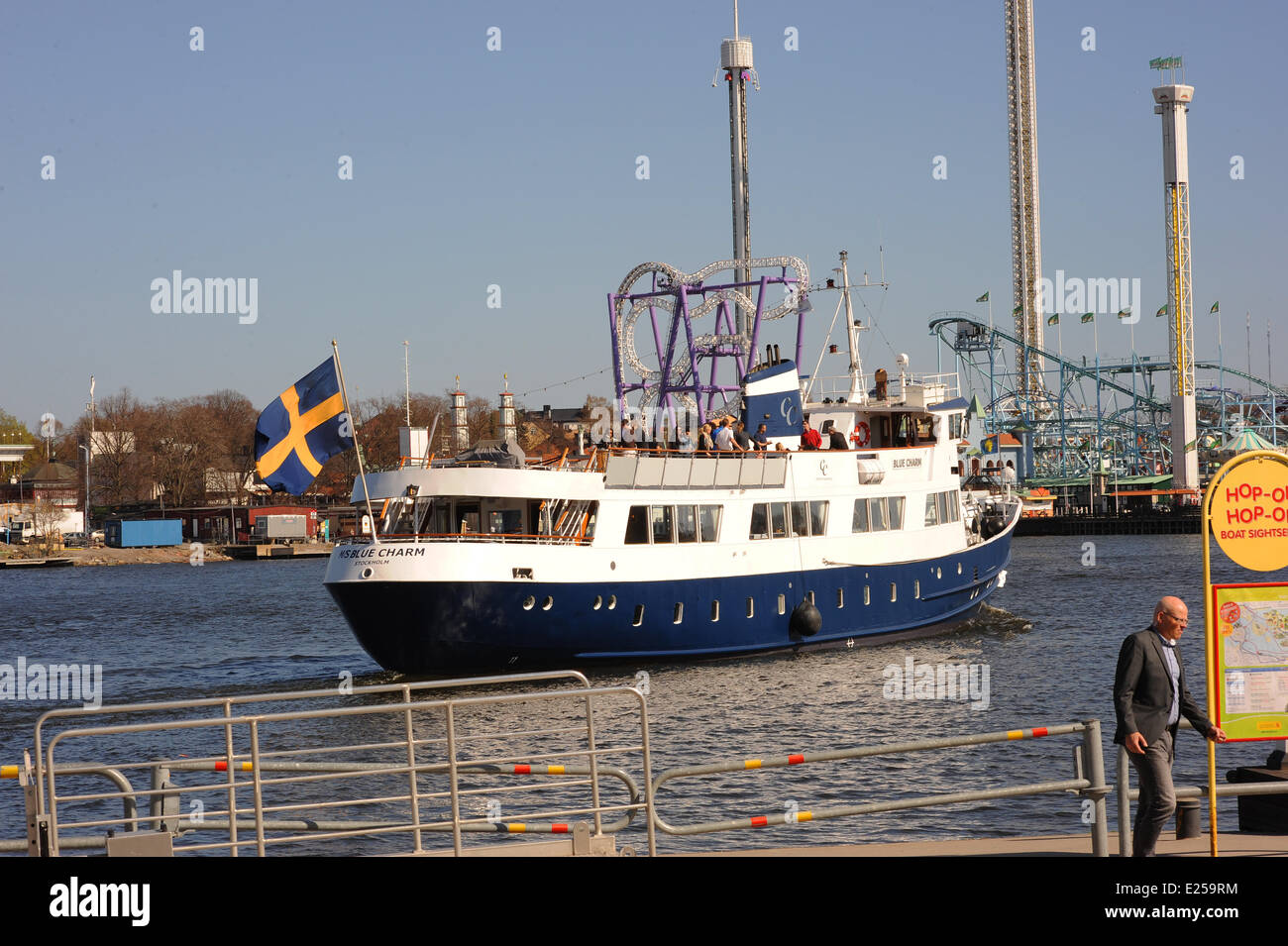 Bruce Springsteen and his crew enjoy a sightseeing tour on a boat in ...