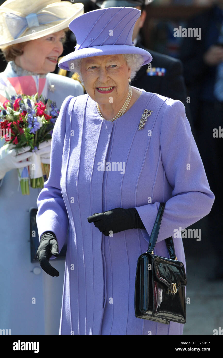 Britain's Queen Elizabeth visits St Michael's Mount in Cornwall ...