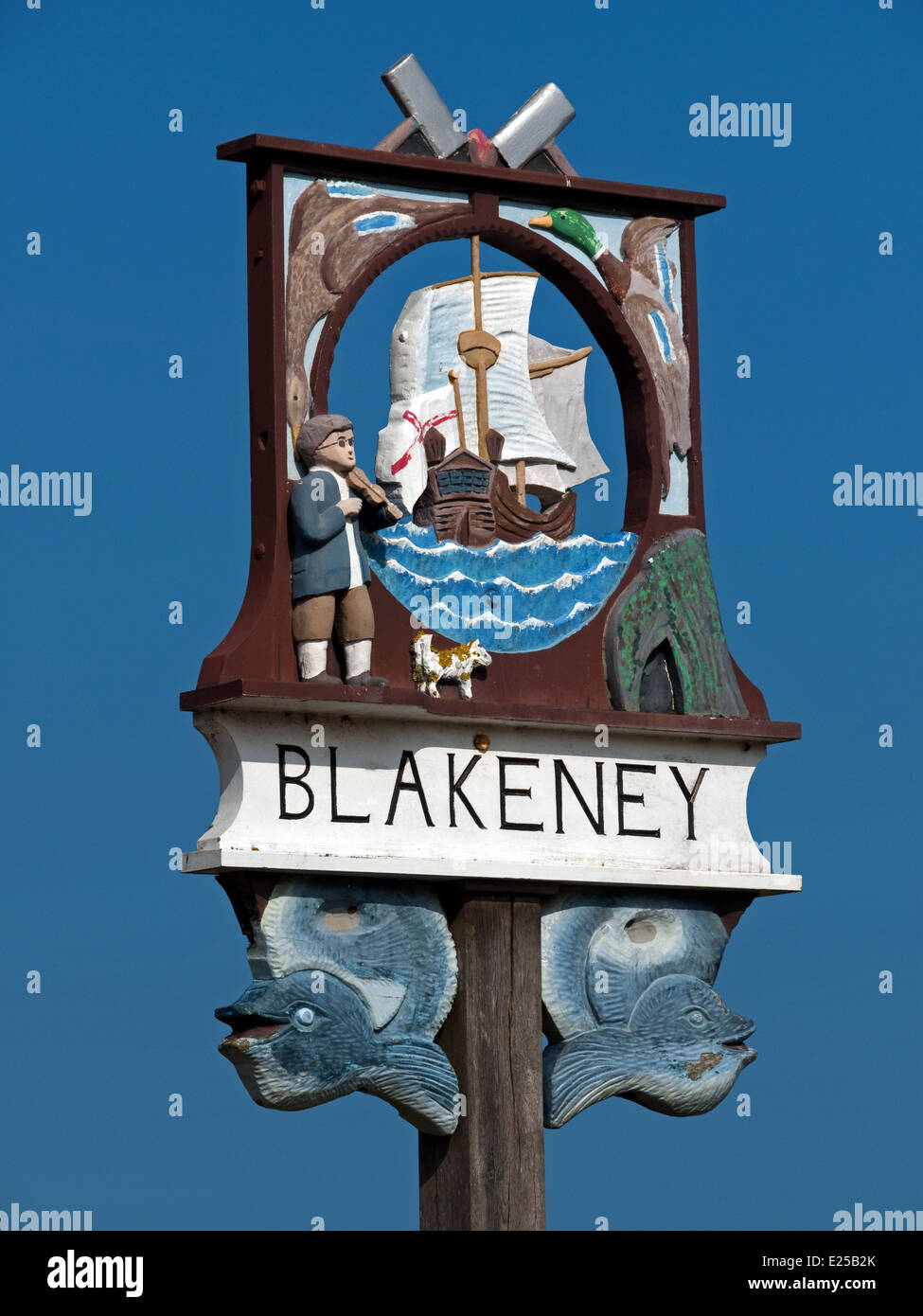 Traditional village signs hi-res stock photography and images - Alamy