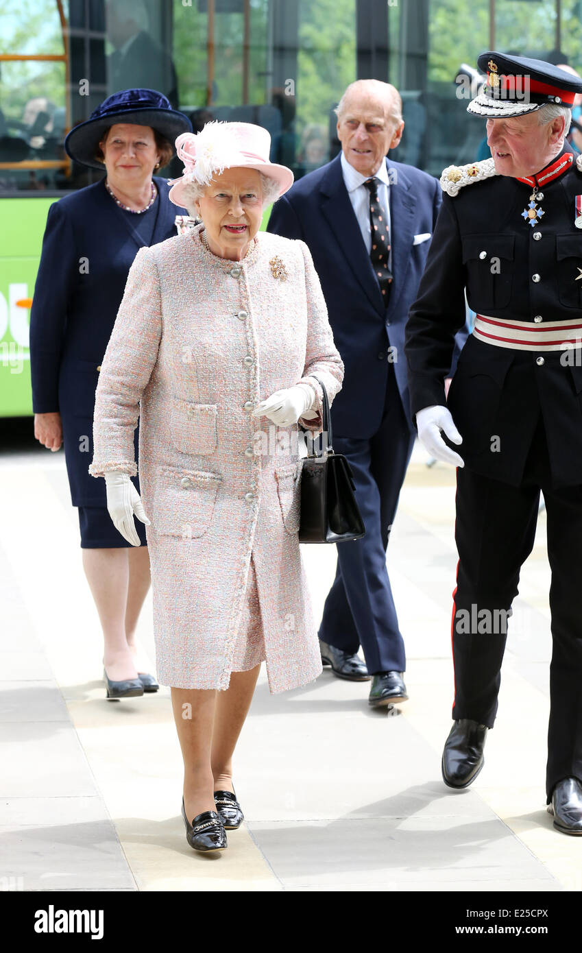 CAMBRIDGE - UK -23 MAY 2013: ROTA: Queen Elizabeth II during a visit to ...