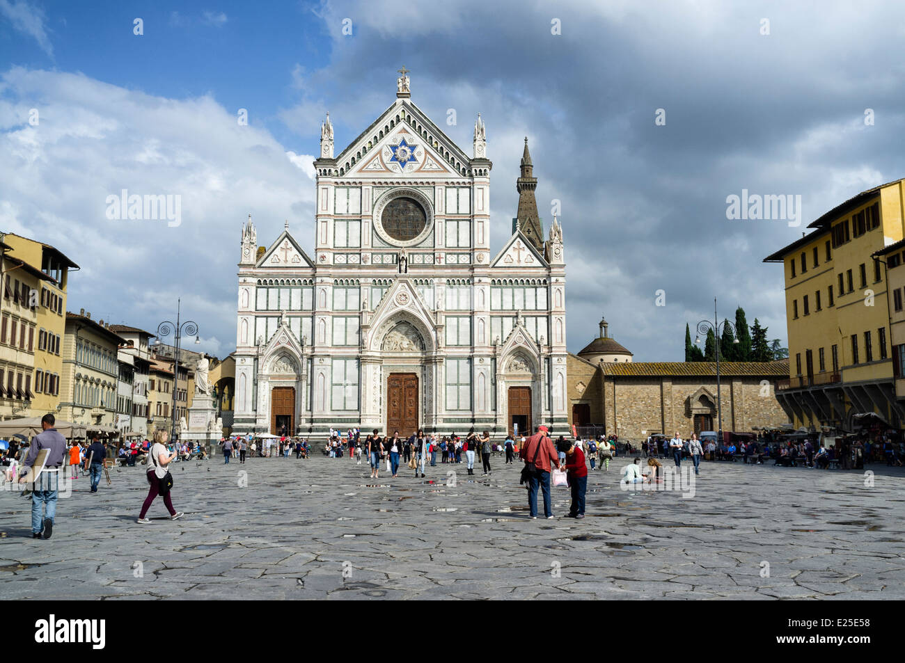 Basilica di santa croce hi-res stock photography and images - Alamy