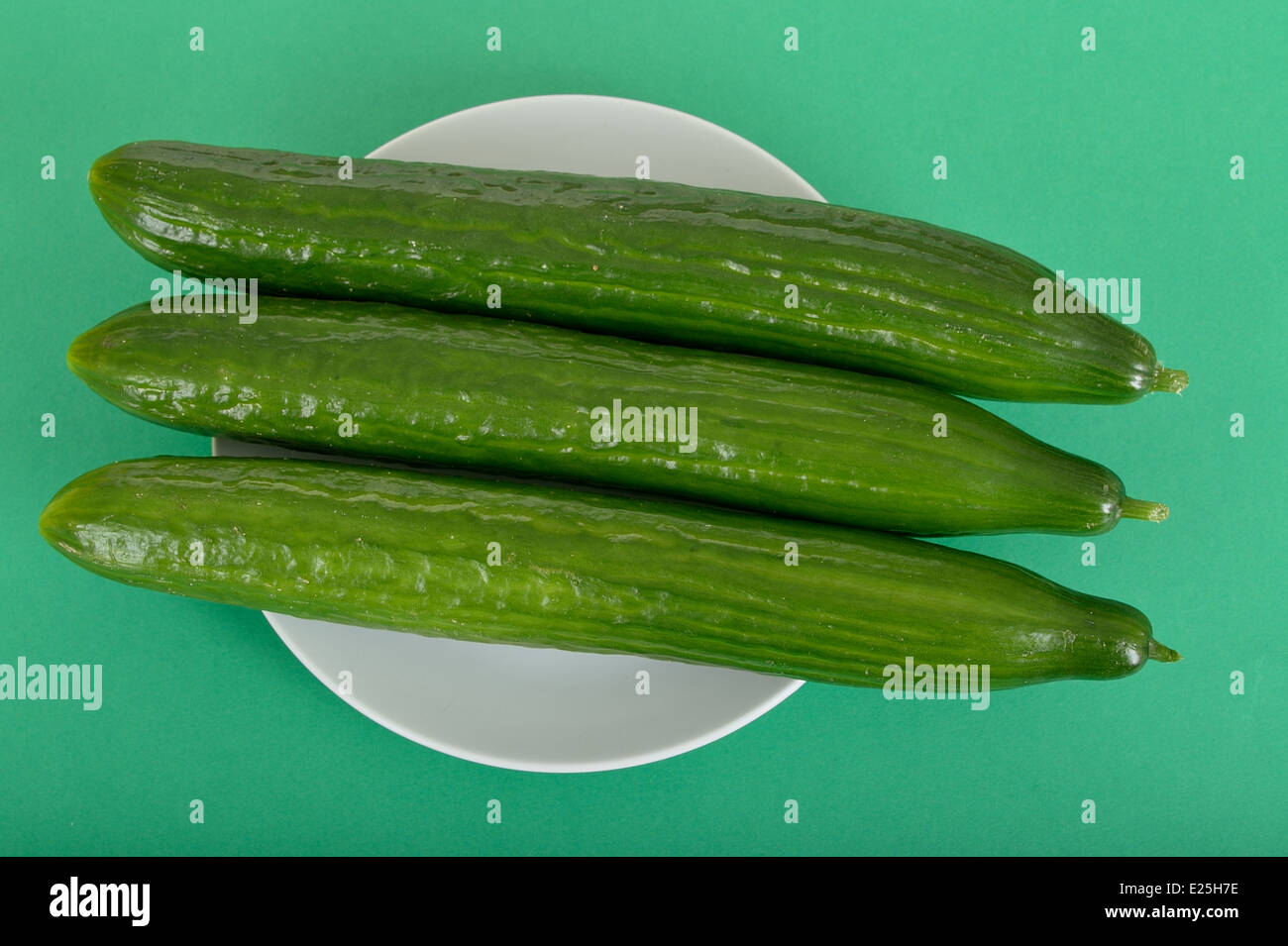 Whole cucumbers hi-res stock photography and images - Alamy