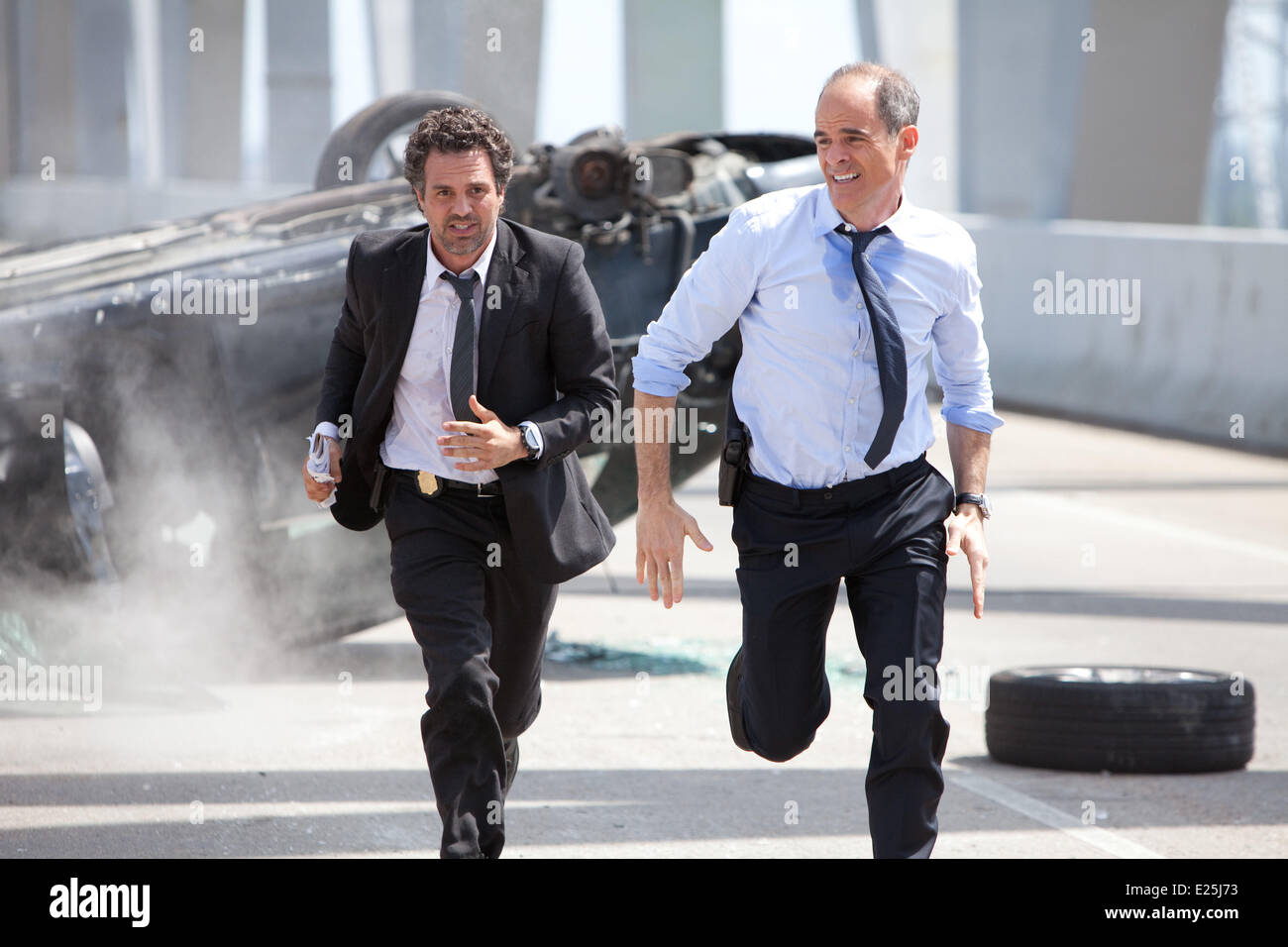 MARK RUFFALO and MICHAEL KELLY in film Insaisissables (titre original ...