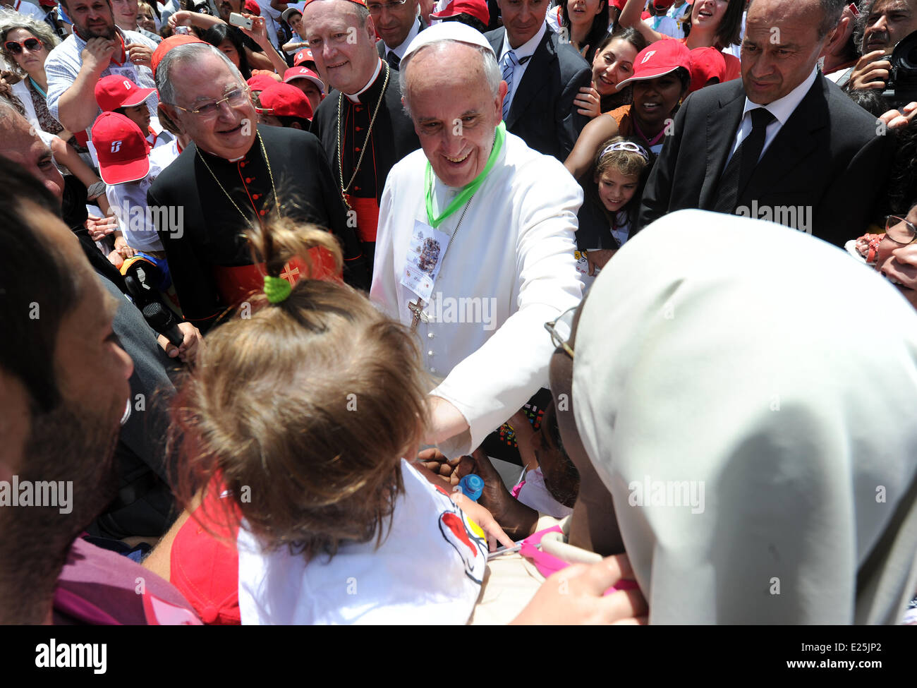 Pope Francis welcomes more than 250 children arriving at Vatican City ...
