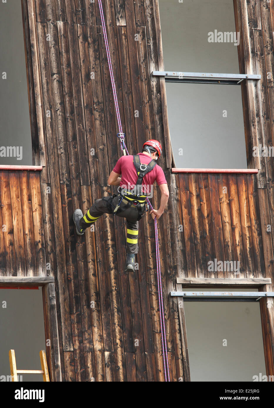 Firefighter abseiling exercise hi-res stock photography and images - Alamy