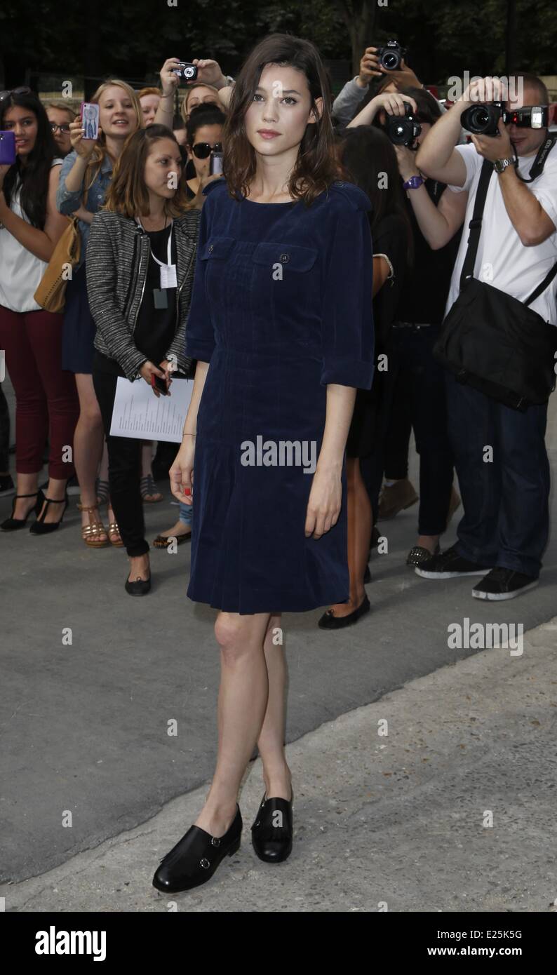 Paris Fashion Week Haute Couture Fall/Winter 2014- Chanel - Outside ...