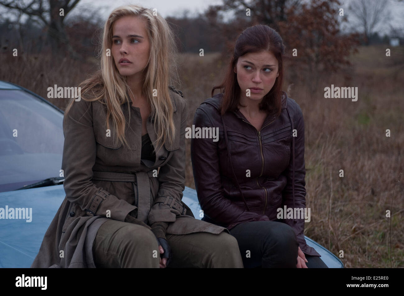 Isabel Lucas Red Dawn