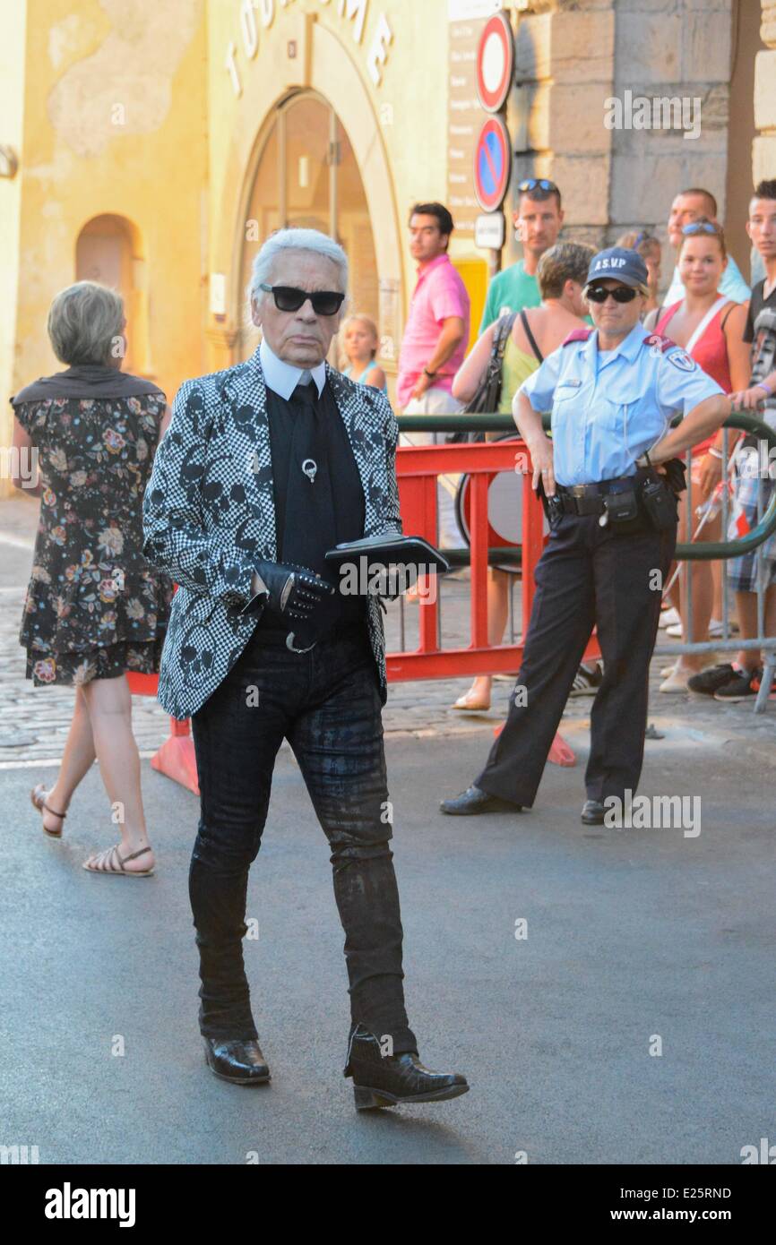 German fashion hi-res stock photography and images - Alamy