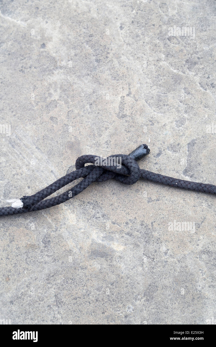 Rope tying hi-res stock photography and images - Alamy