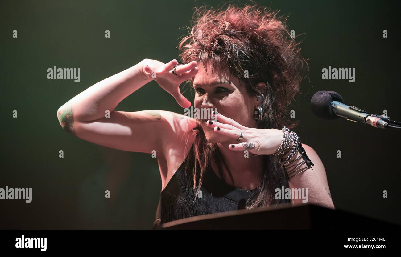 Beth hart where hi-res stock photography and images - Alamy