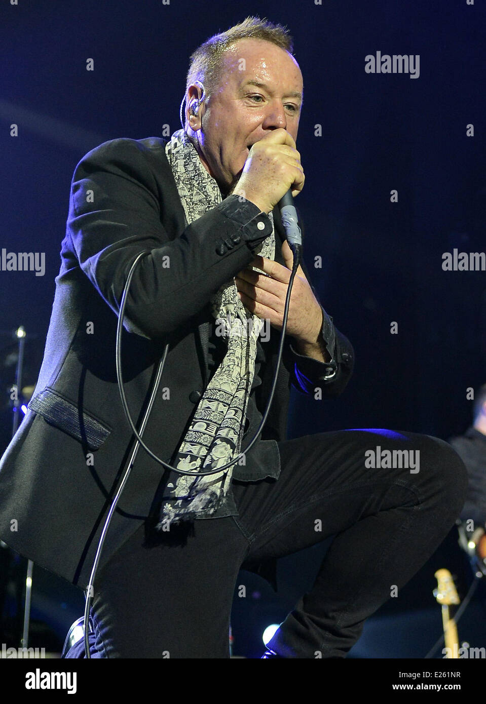 Jim Kerr Simple Minds Performing High Resolution Stock Photography and ...